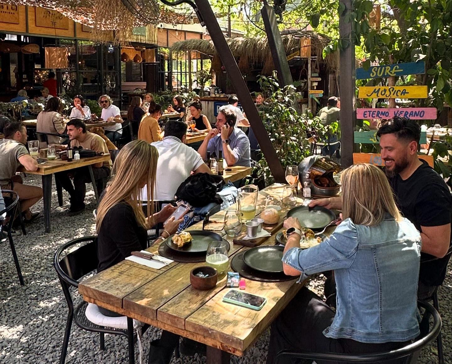 Nuevo concepto en Los Aroza: almuerzos livianos para continuar el día ...