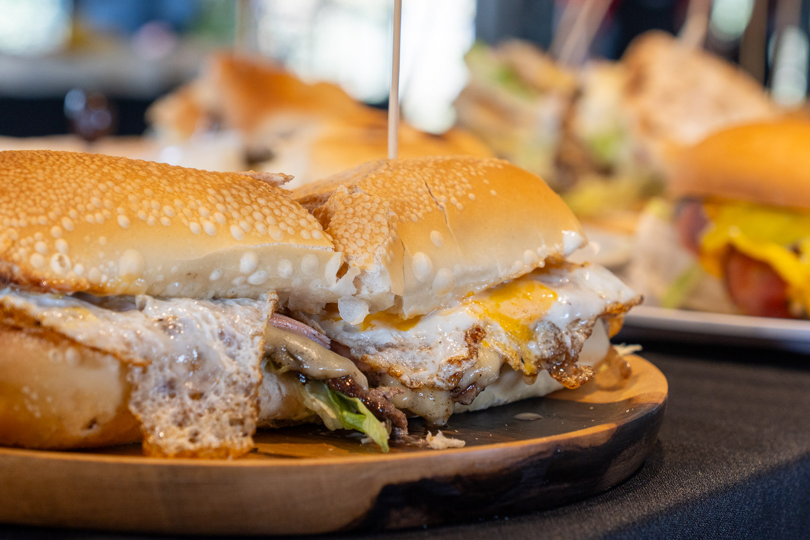 Cómo es el mejor lomito tradicional del torneo 2025 | Circuito Gastronomico